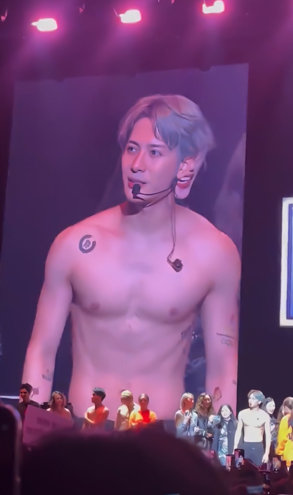 OMG! Jackson Wang se presentó en la Arena Ciudad de México. – OMG!